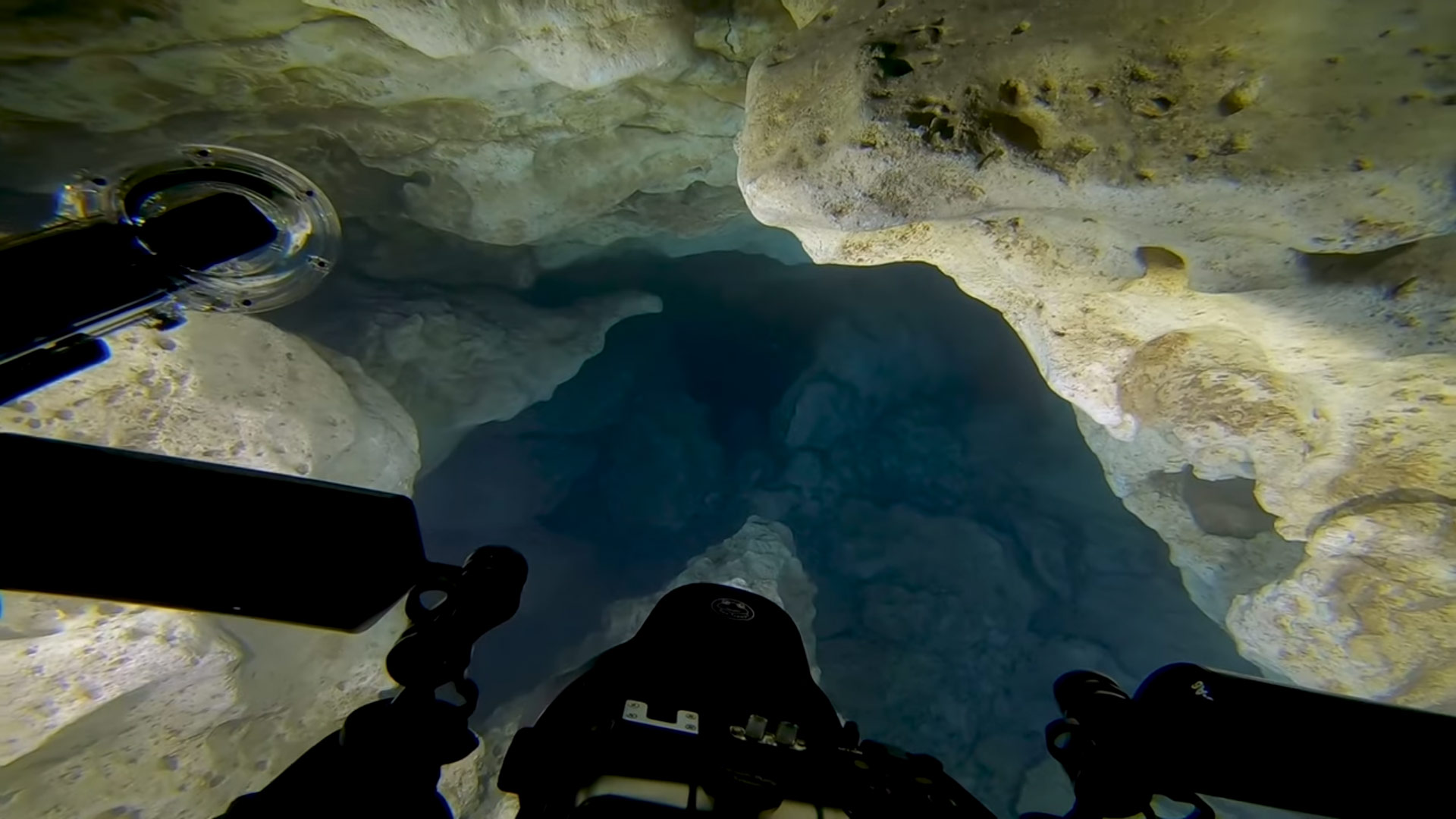 Tragic Incident in Devil's Spring System: The Dive of Walter Smith